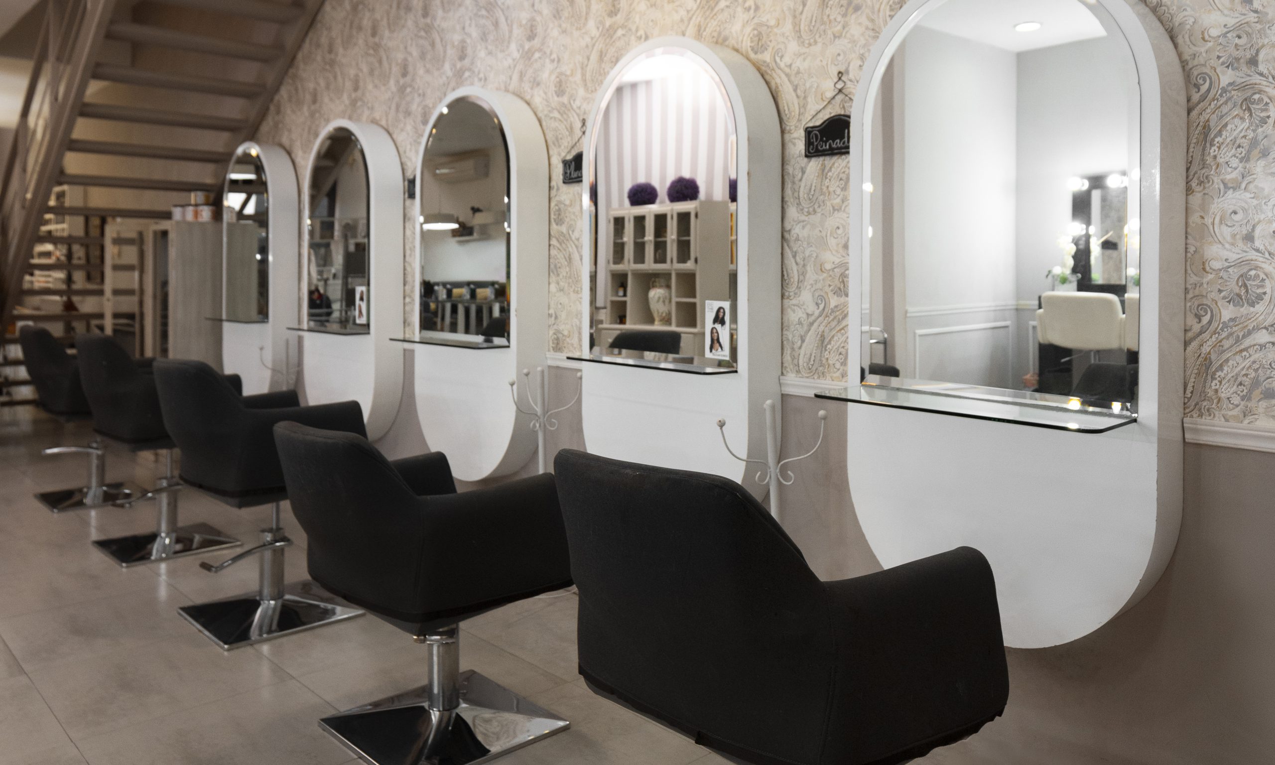 4 Desain Salon Kecil Minimalis yang Nyaman - Demix